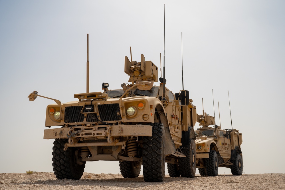 DVIDS - Images - EOD technicians test shape charges [Image 2 of 4]