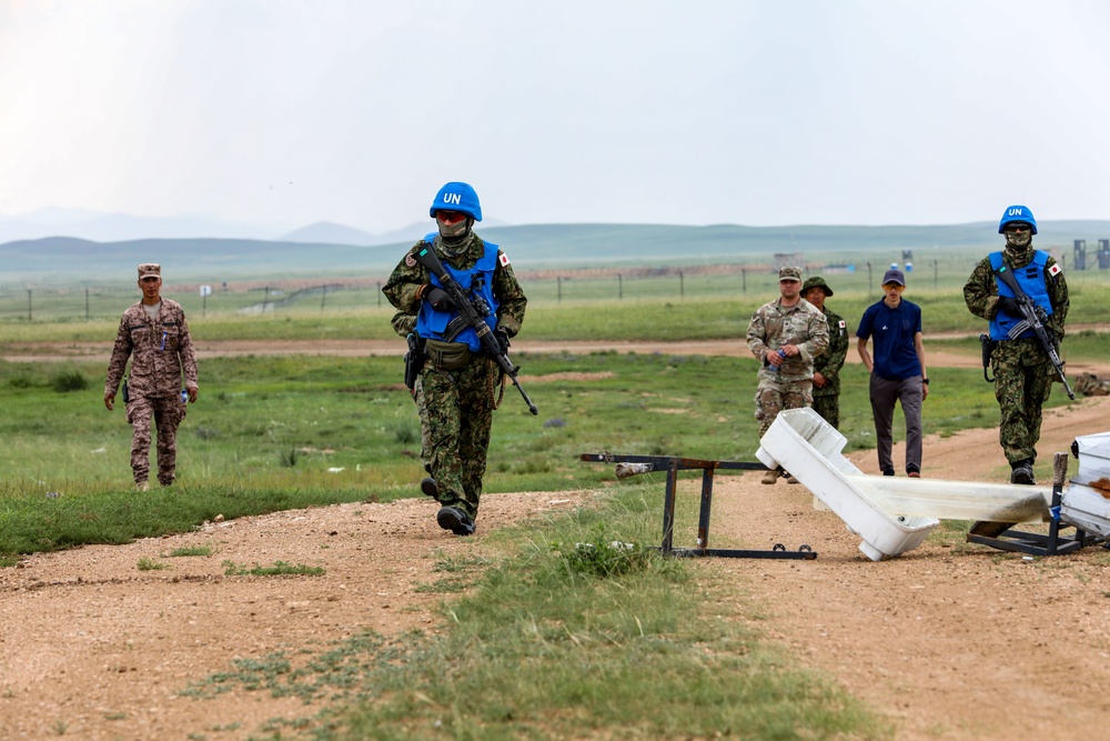 DVIDS - Images - Japanese soldiers conduct counter IED training on UXO ...