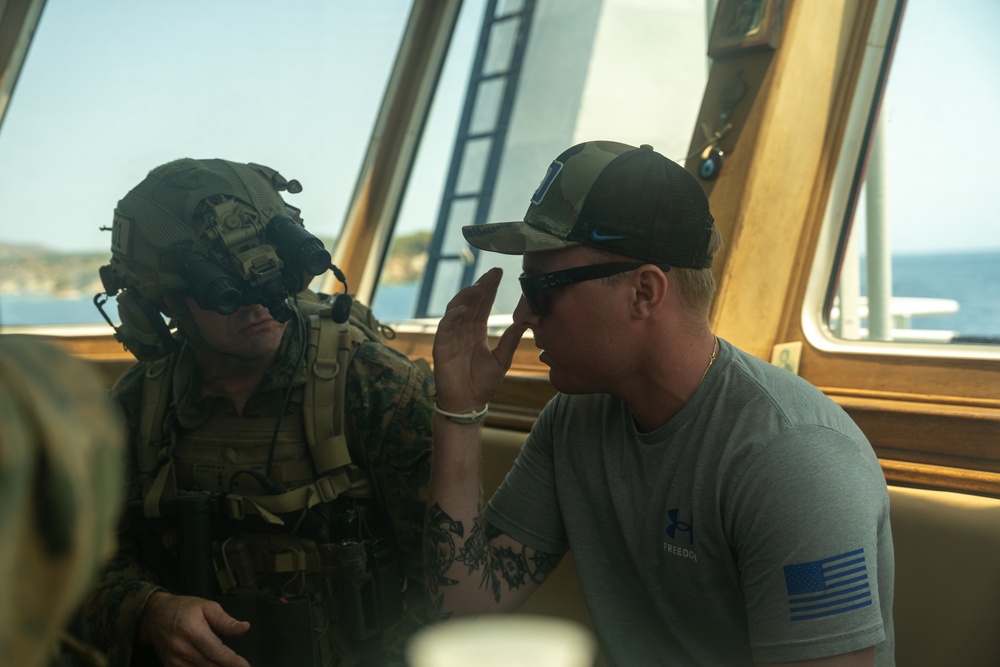 DVIDS - Images - MSPF, 24th MEU (SOC) VBSS Exercise [Image 1 of 2]