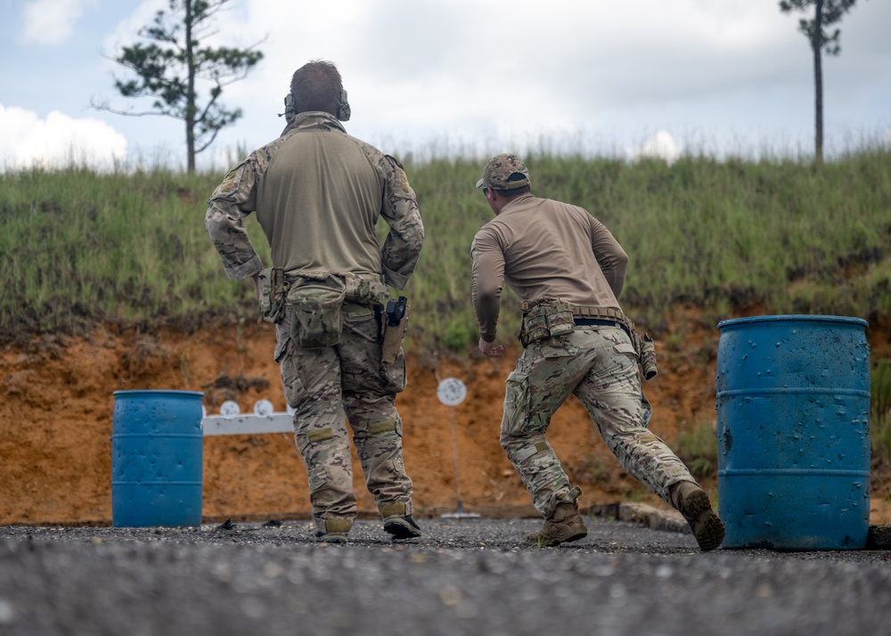 DVIDS - Images - ST Airmen, Italian SOF conduct range training during ...