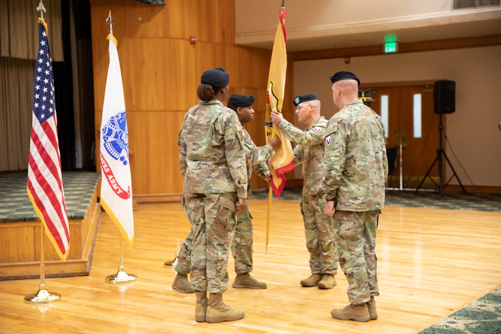 DVIDS - Images - 418th Contracting Support Brigade Change of Command Ceremony [Image 4 of 4]