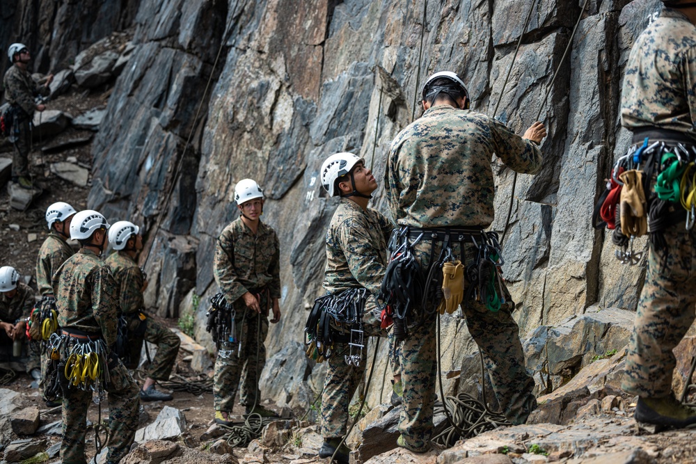 DVIDS - Images - Marines with 2nd Battalion, 1st Marine Regiment ...