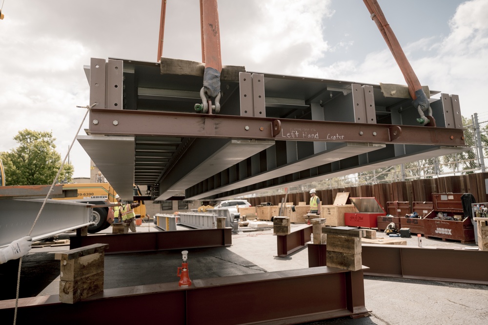 DVIDS - Images - Work Begins on Assembling New Gates at Black Rock Lock ...