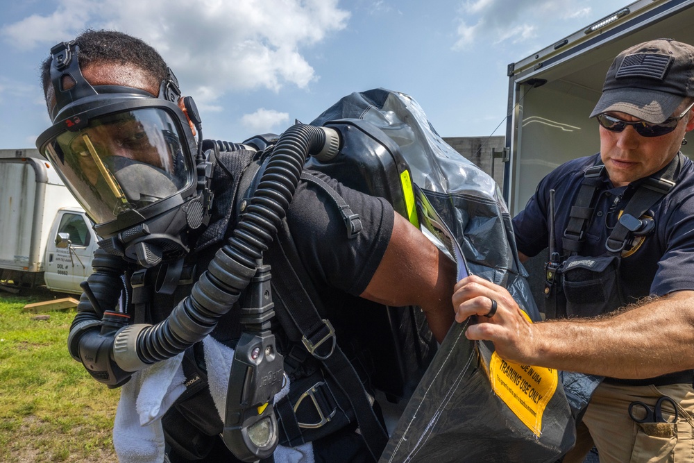 DVIDS - Images - 21st WMD-CST begins Army North-mandated training ...