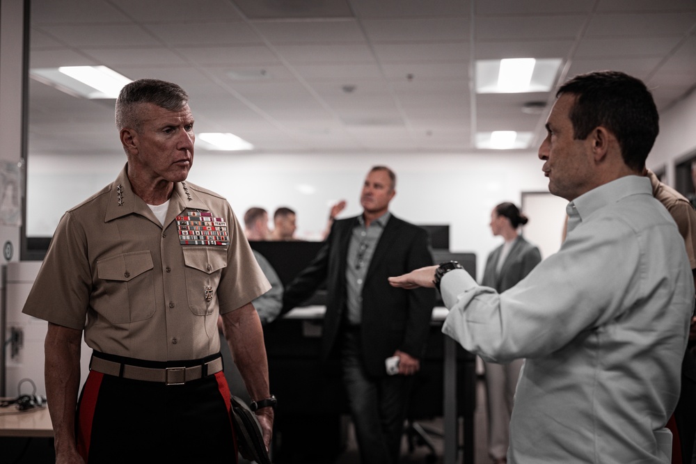DVIDS - Images - Commandant, Gen. Smith, Visits West Coast Marines ...