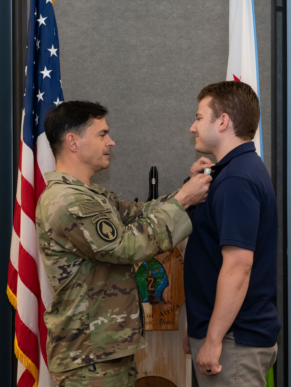 DVIDS - Images - Maj. Gen. Cashman presents award