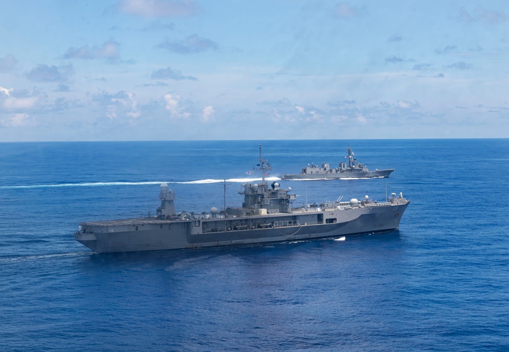 DVIDS - Images - USS Blue Ridge Participates in a Sailor Transfer with ...