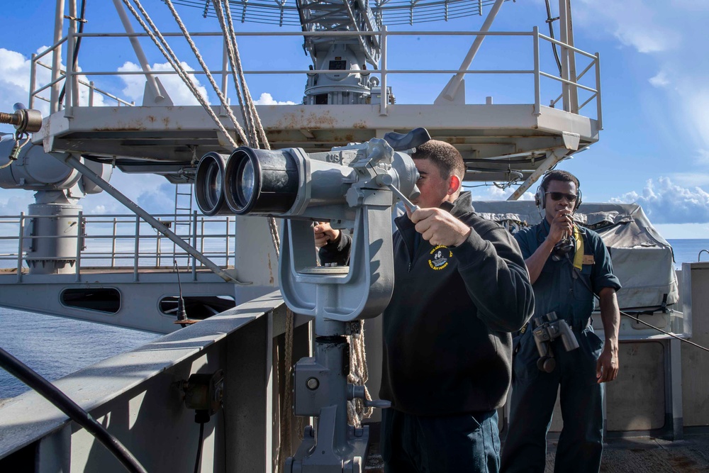 DVIDS - Images - Abraham Lincoln conducts a strait transit [Image 3 of 4]