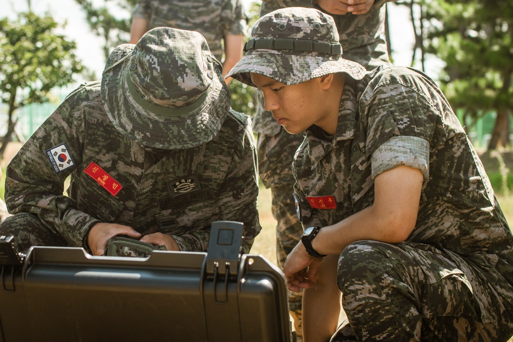 DVIDS - Images - Knowledge Is Power: BLT 1/5 Conducts Exchange with ROK ...