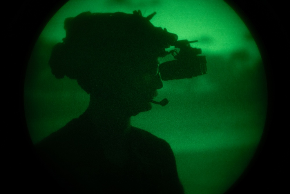 DVIDS - Images - MSPF, 24th MEU (SOC) Low Light Deck Shoot [Image 5 of 9]