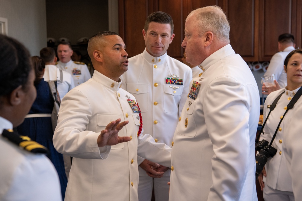 DVIDS - Images - MCPON visits Recruit Training Command [Image 2 of 9]