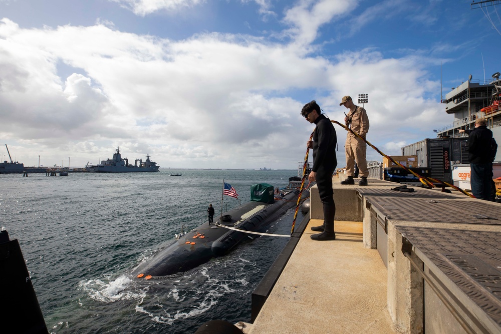 DVIDS - Images - Dive Operations Conducted at HMAS Stirling [Image 1 of 2]