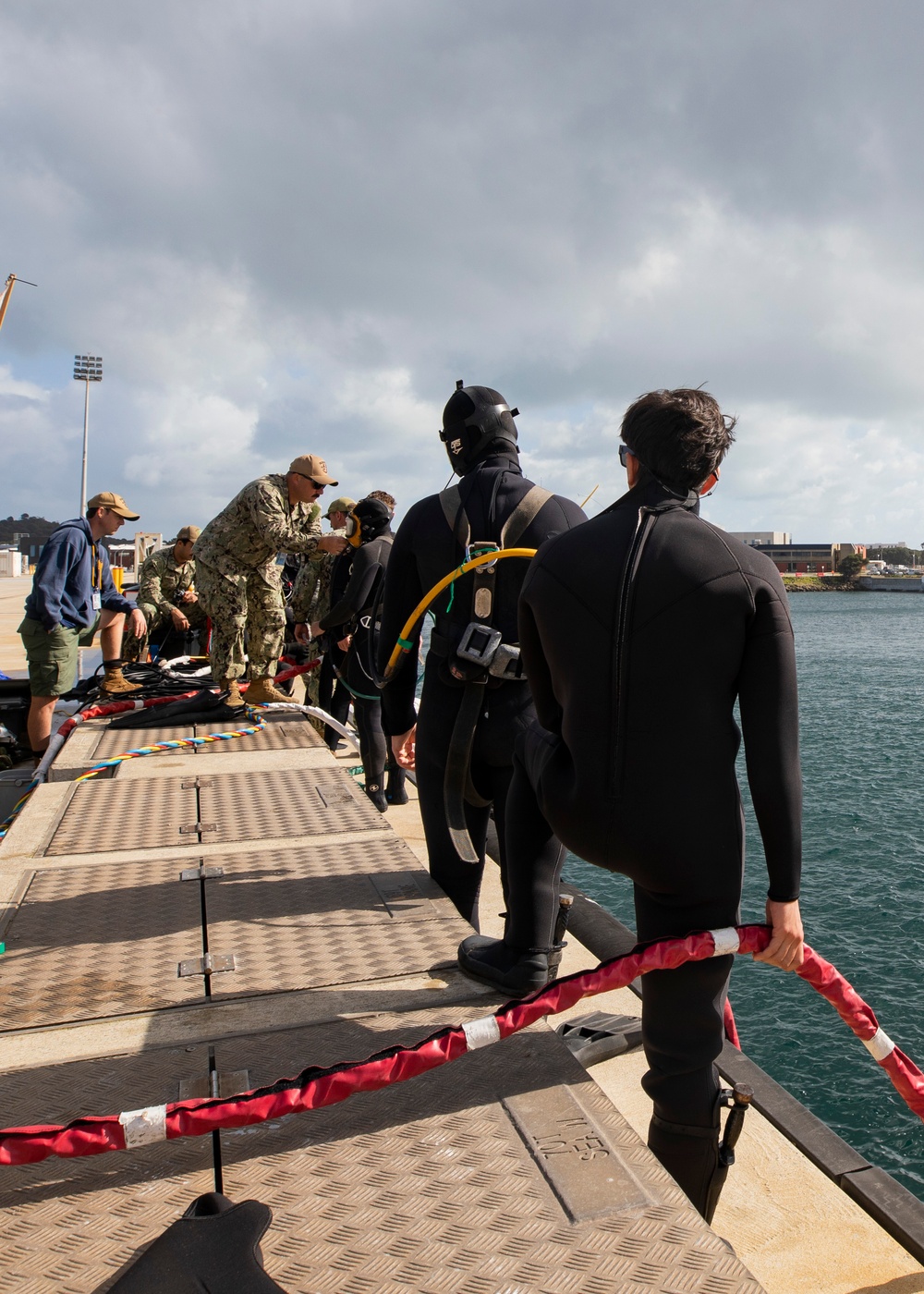 DVIDS - Images - Dive Operations Conducted at HMAS Stirling [Image 2 of 2]