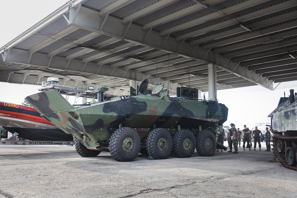 DVIDS - Images - MARFORCOM Commanding General Visits 2d AA Battalion ...