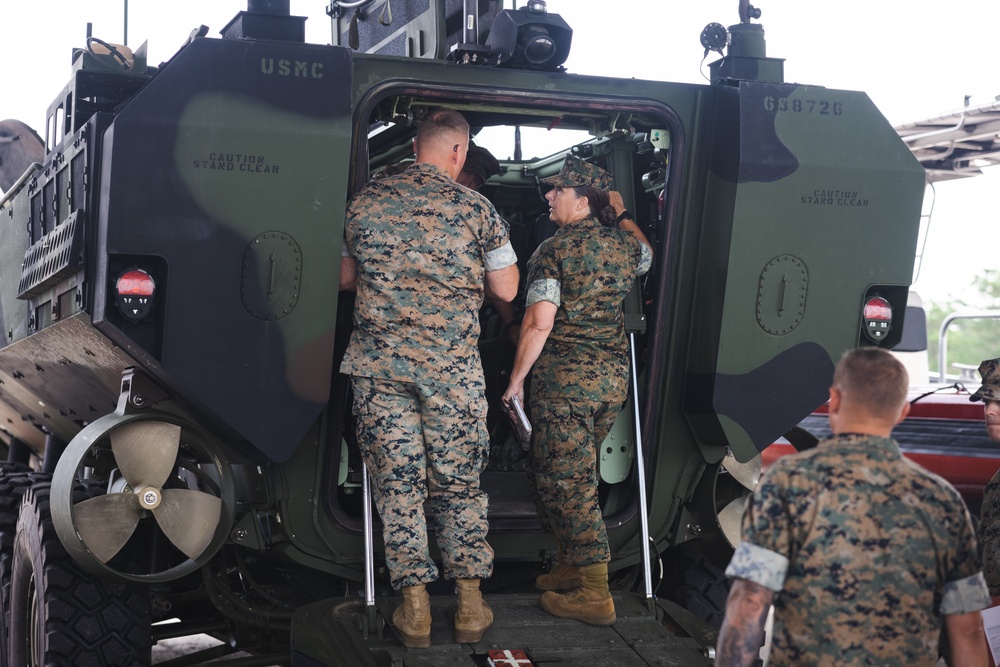 DVIDS - Images - MARFORCOM Commanding General Visits 2d AA Battalion ...