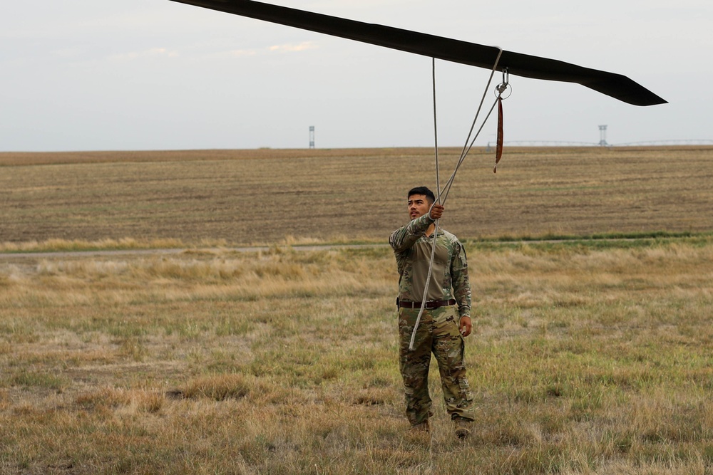 DVIDS - Images - Air Cav Troopers Conduct Pre-Flight Checks [Image 1 of 8]