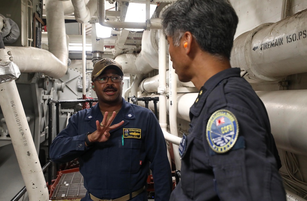 DVIDS - Images - JMSDF Commander, Escort Flotilla 3 Visits USS Dewey ...