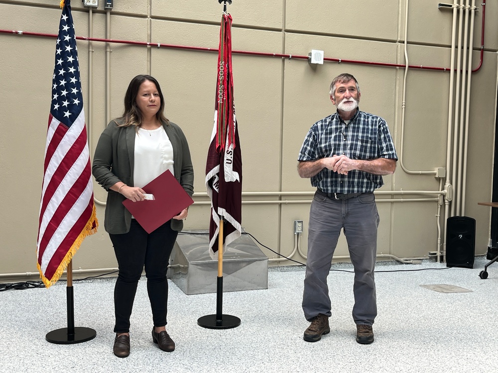 DVIDS - Images - BACH Conducts Awards Ceremony [Image 13 of 22]