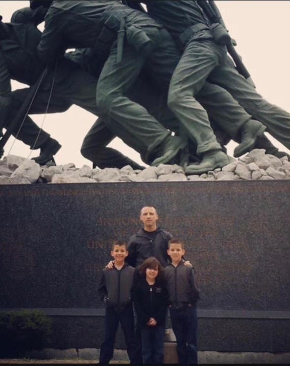 DVIDS - Images - Twins enlist in USMC, become MSGs bound for South ...