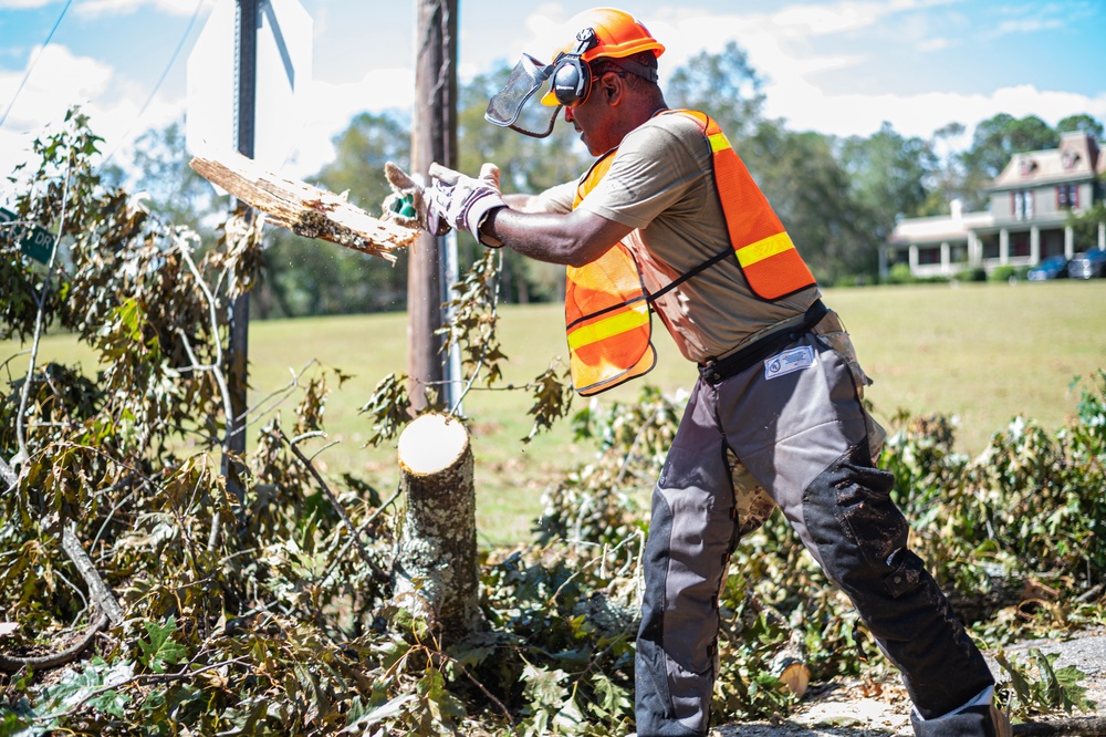 DVIDS - Images - 20241001 - 117th Engineer Brigade Debris Clearing in ...
