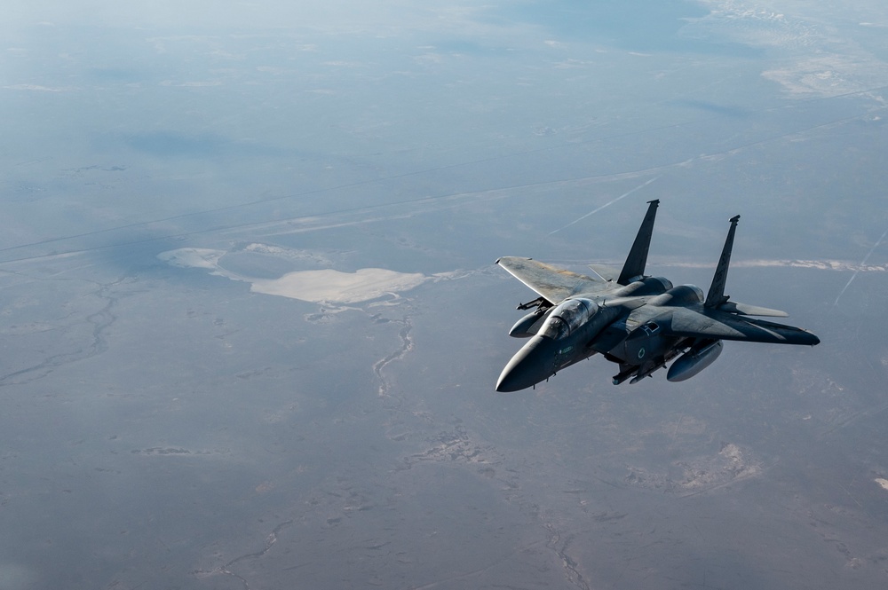 DVIDS - Images - F-15E Strike Eagles refuel over the USCENTCOM AOR ...
