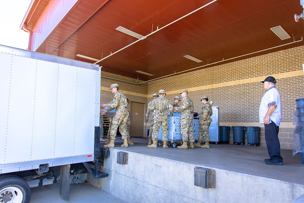 DVIDS - Images - Restocking the DFAC [Image 13 of 13]