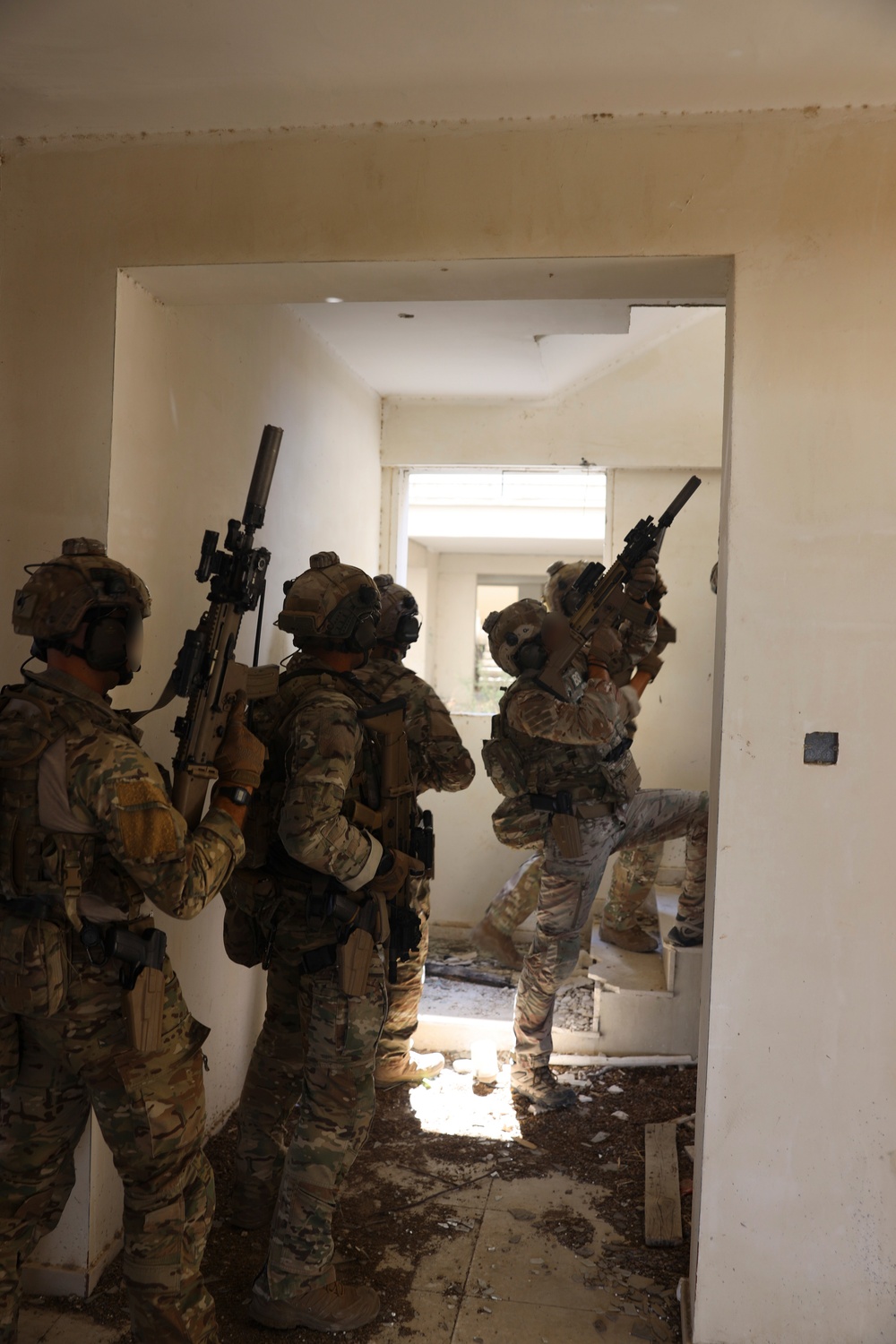 DVIDS - Images - 24th MEU (SOC) MSPF Conducts Urban Operations Training ...