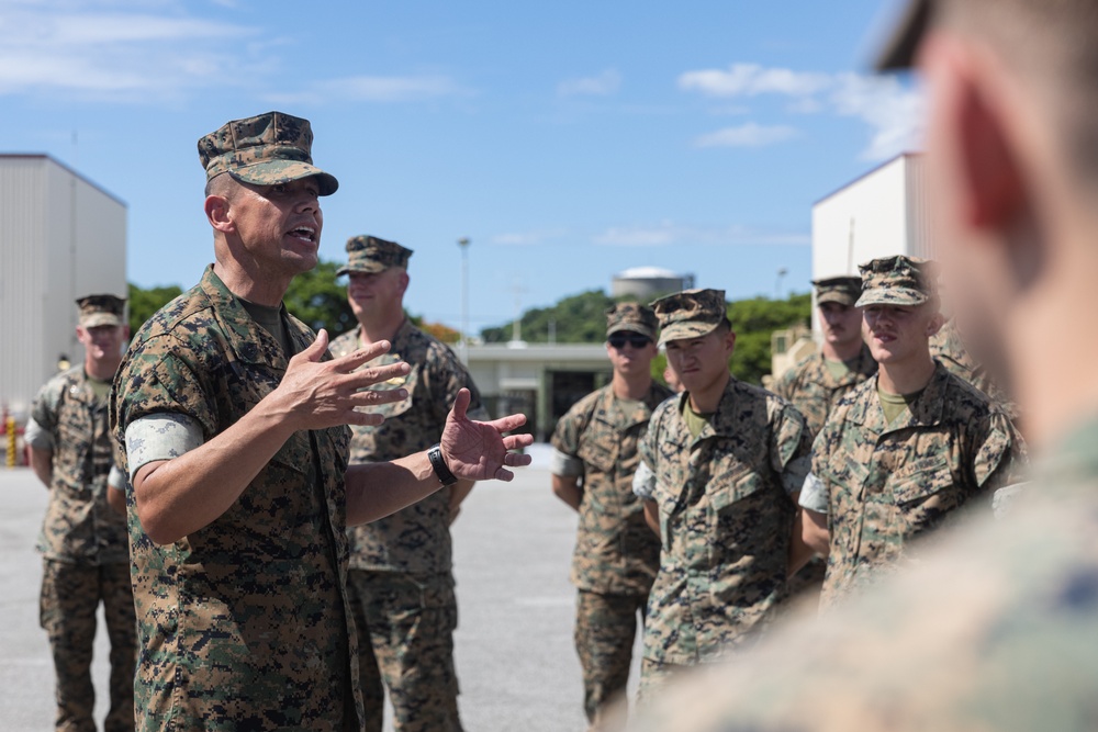 DVIDS - Images - Commandant, Gen. Eric M. Smith and Sergeant Major of the Marine Corps, Sgt Maj ...