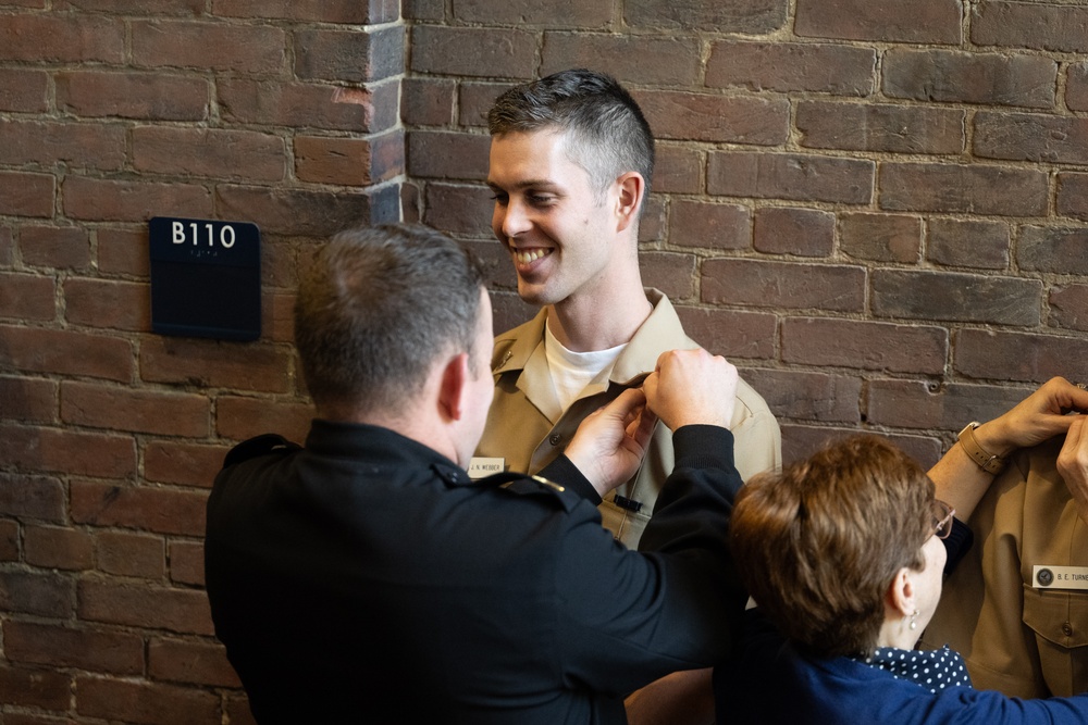 DVIDS - Images - E6 Pinning for MU1 Webber and MU1 Turner [Image 2 of 4]