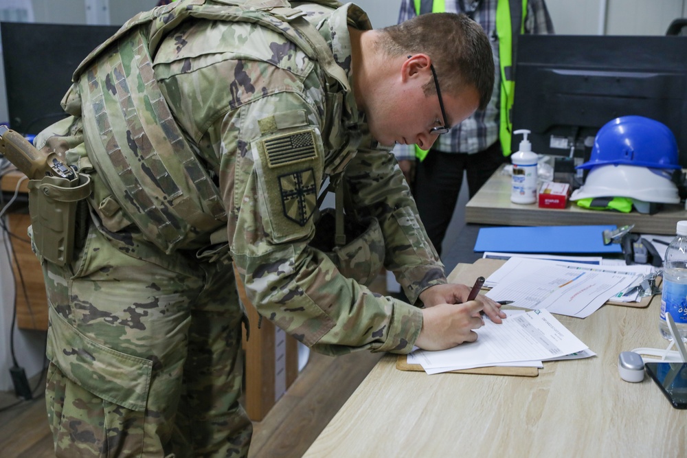 DVIDS - Images - 272 RSG Conducts Cargo Movement at AAAB [Image 4 of 6]