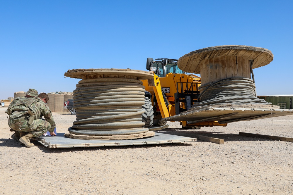 DVIDS - Images - 272 RSG Conducts Cargo Movement at AAAB [Image 6 of 6]