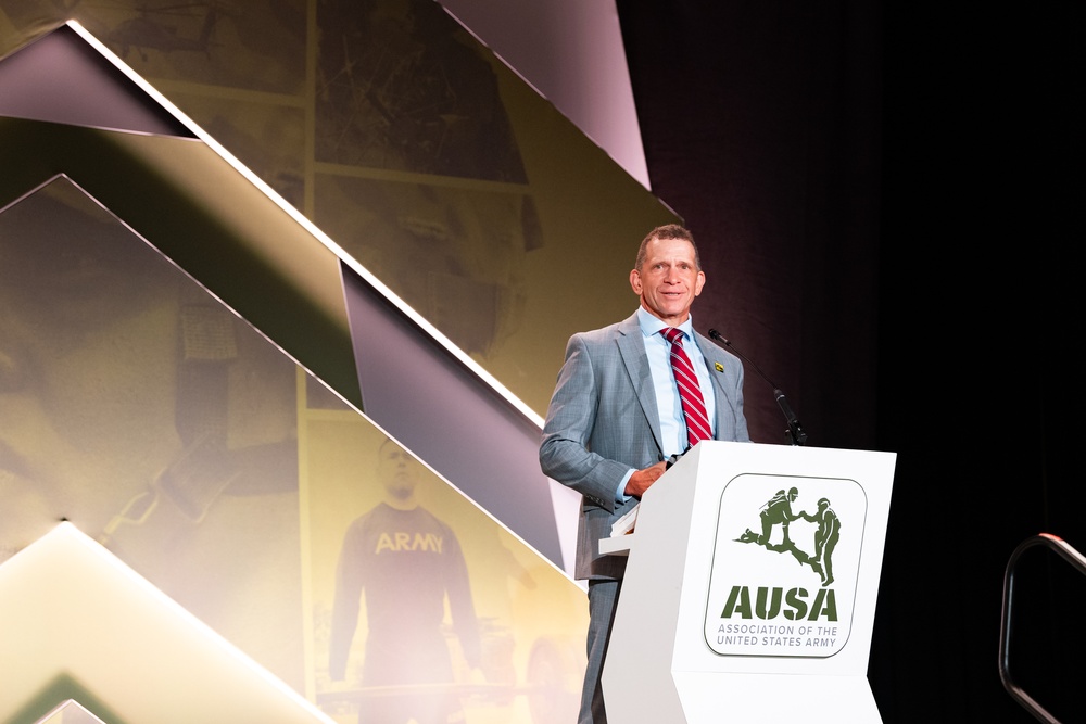 DVIDS - Images - AUSA 2024 NCO Awards Breakfast [Image 6 of 8]