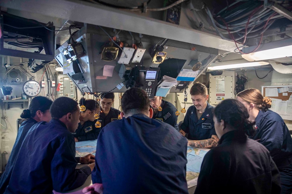 DVIDS - Images - USS George Washington Sailors Train on Measuring ...