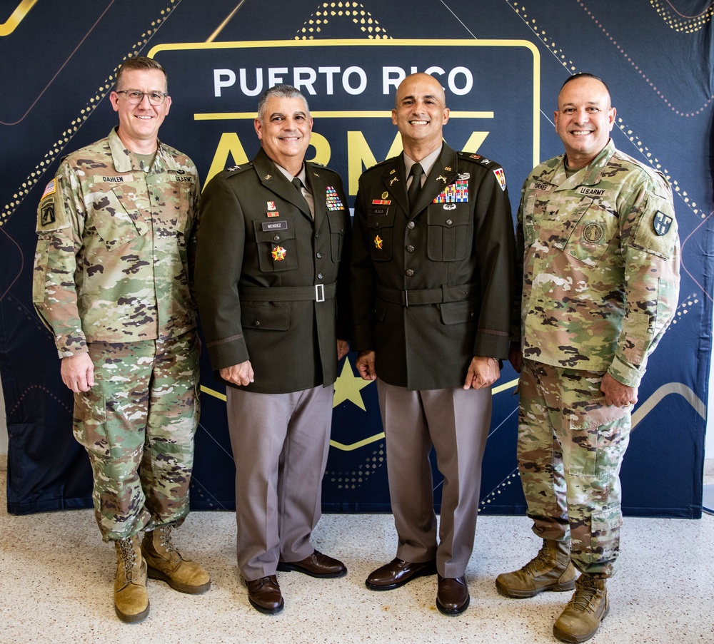 DVIDS - Images - Lt. Col. Plaza promotion ceremony [Image 8 of 9]