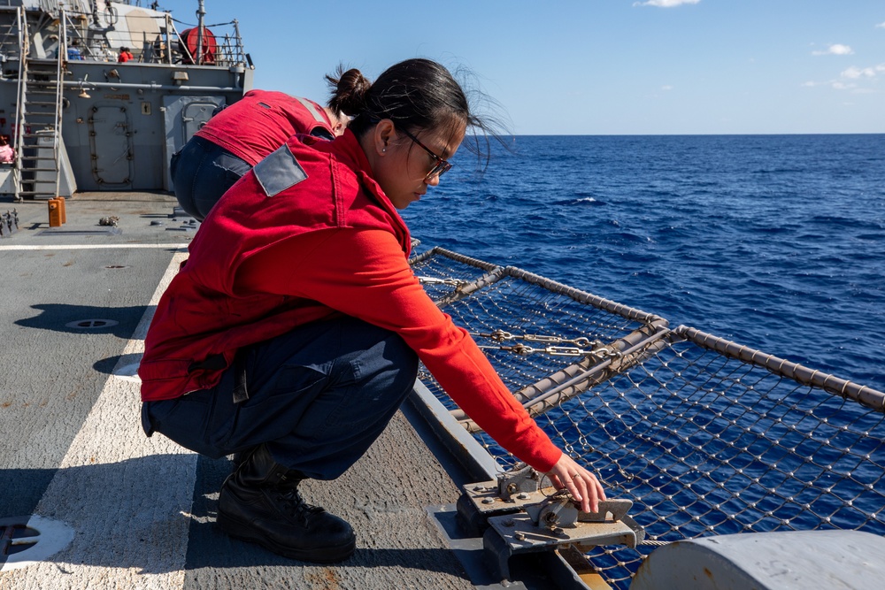 DVIDS - Images - Flight Quarters aboard the USS Cole [Image 1 of 8]