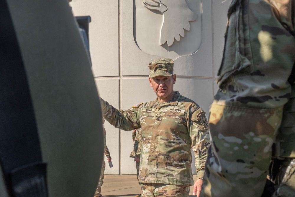 DVIDS - Images - Chief of Staff of the Army and Sergeant Major of the ...