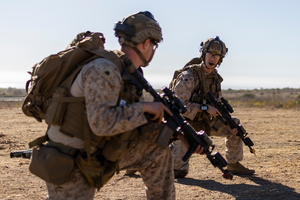 DVIDS - Images - V17 Marines execute mechanized raid course [Image 3 of 9]