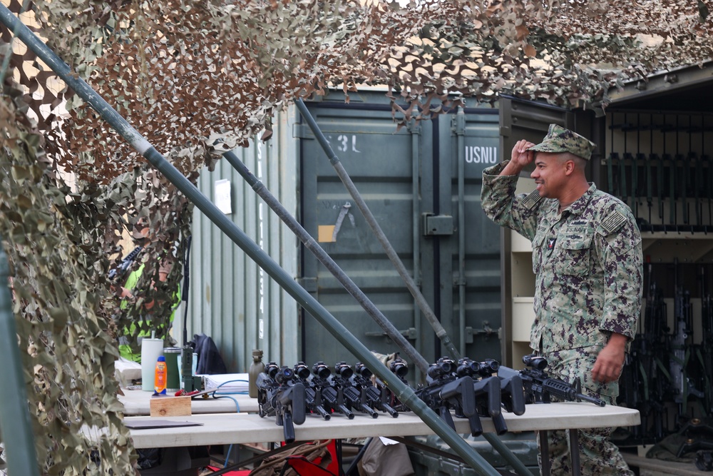 DVIDS - Images - NMCB 4 Seabees at Weapons Draw [Image 6 of 7]