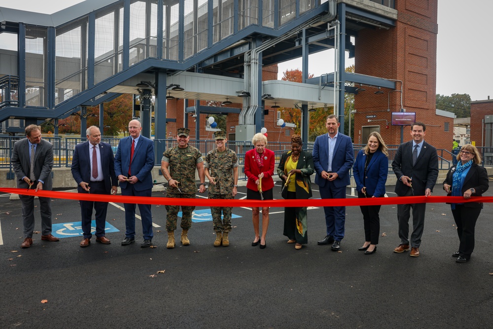 DVIDS - Images - VRE Ribbon Cutting Ceremony [Image 3 of 5]