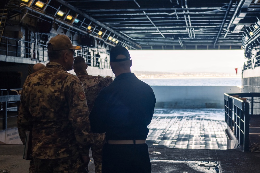 DVIDS - Images - Italian Armed Forces joint delegation visits USS ...