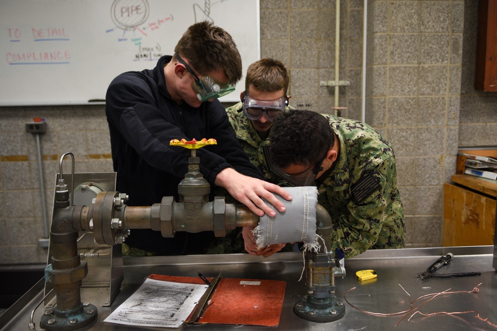 DVIDS - Images - SWESC GL Accession-Level Sailors Practice Applying ...