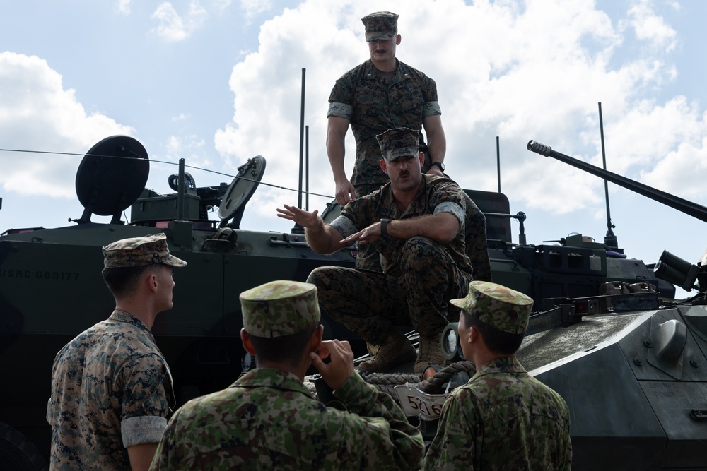 DVIDS - Images - JGSDF Cadets Visit Camp Schwab [Image 8 of 10]