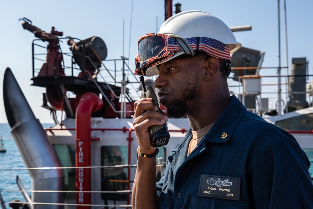 DVIDS - Images - Routine Operations aboard the USS Cole [Image 9 of 10]