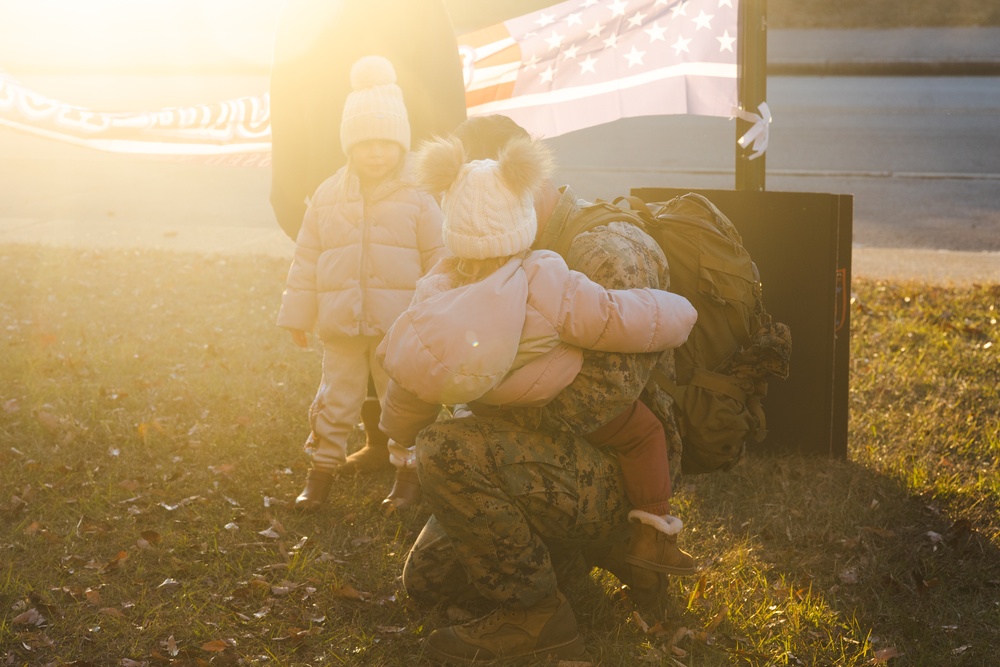 DVIDS - Images - CLB-24 Homecoming [Image 8 of 8]