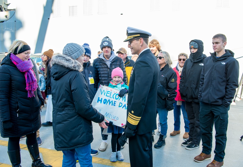 DVIDS - Images - Vice Admiral Gumbleton Visits USS Wasp [Image 2 of 2]
