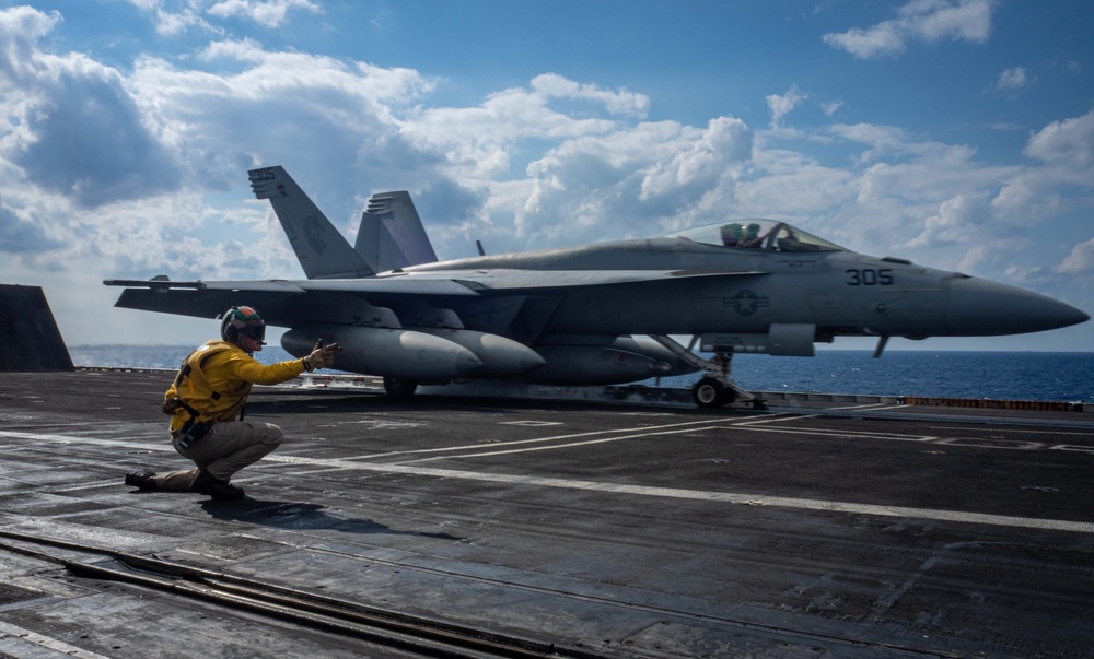DVIDS - Images - USS Carl Vinson (CVN 70) Conducts Routine Flight Operations in the Philippine ...