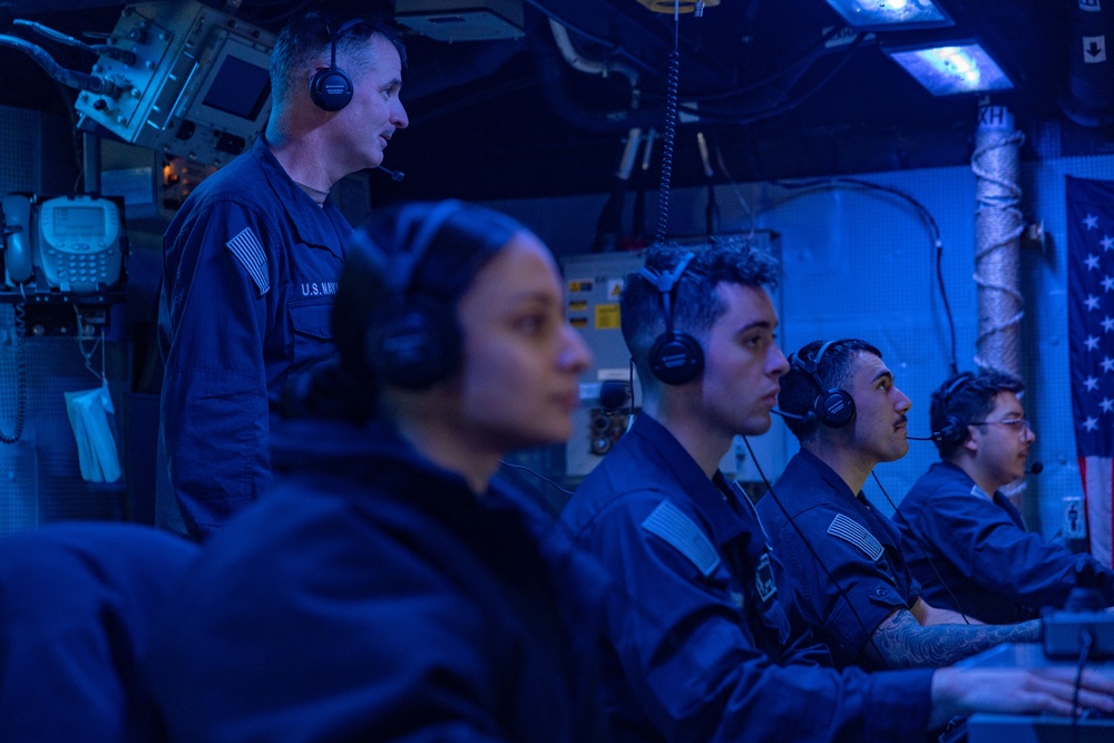 DVIDS - Images - Sonar Control aboard USS Benfold [Image 9 of 13]
