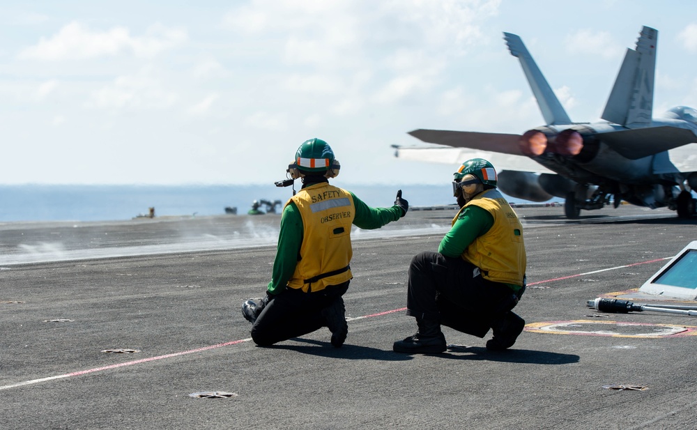DVIDS - Images - USS Carl Vinson (CVN 70) Conducts Routine Flight Operations in the South China ...