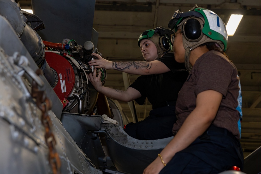 DVIDS - Images - Truman's Deployment [Image 6 of 6]