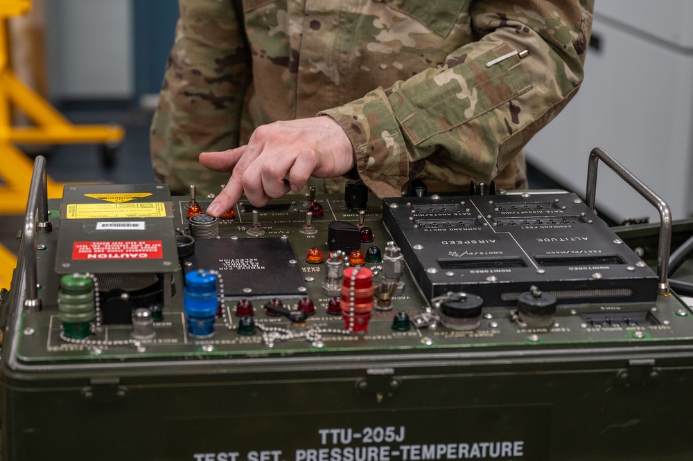 DVIDS - Images - Working with Weasels: 20th Component Maintenance ...